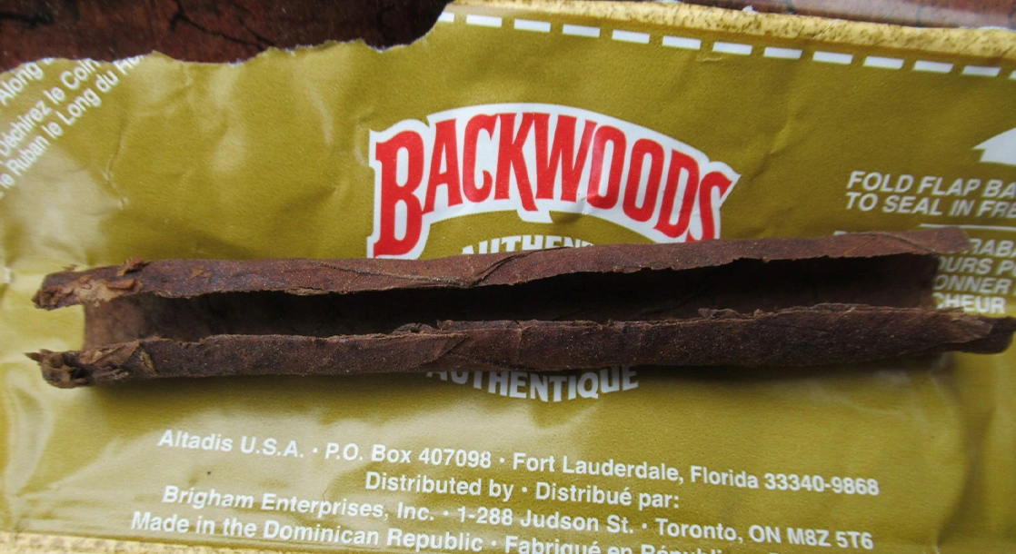 How To Roll a Backwoods Blunt: A Step-by-Step Guide for Canadian ...