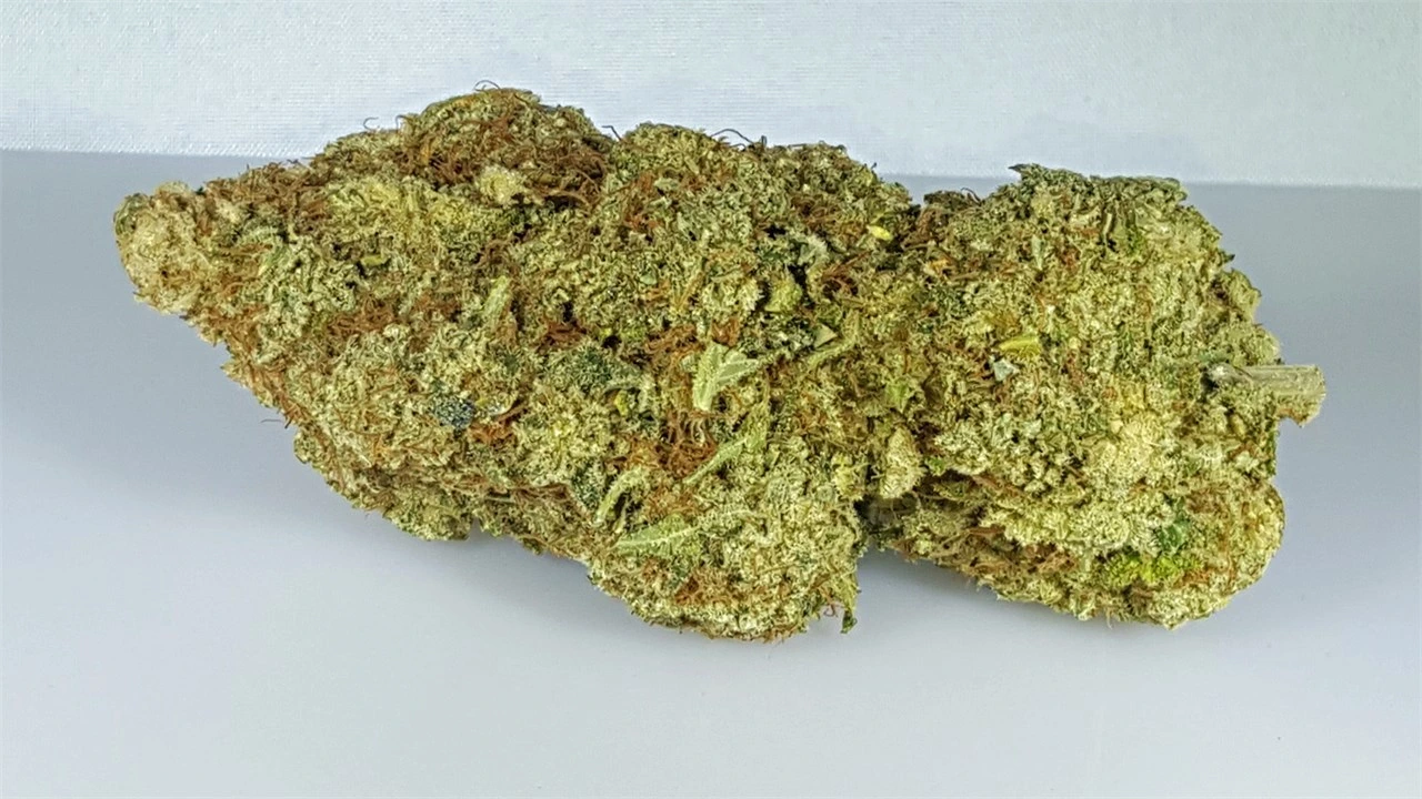 Strain Review: Island Sweet Skunk - Surrey Weed Delivery