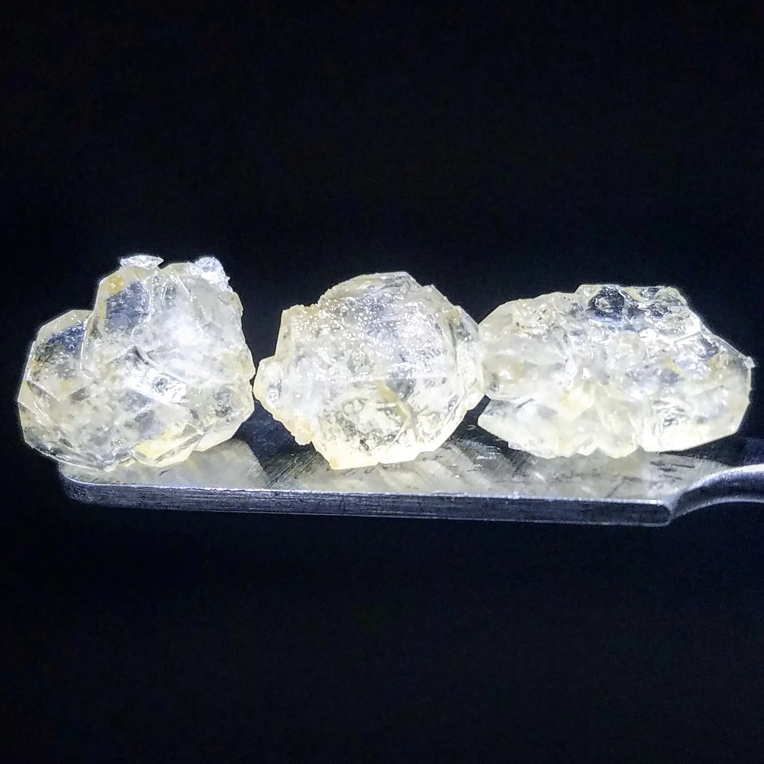 How to Make THCA Diamonds: Unveiling the Art of Crafting Kush Diamonds ...